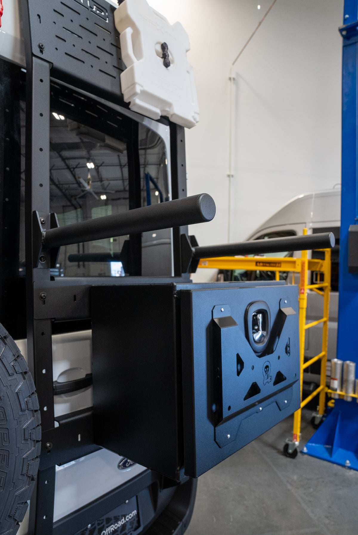 Medium Expedition Box 24" x 15" x 19" - VanUp Offroad